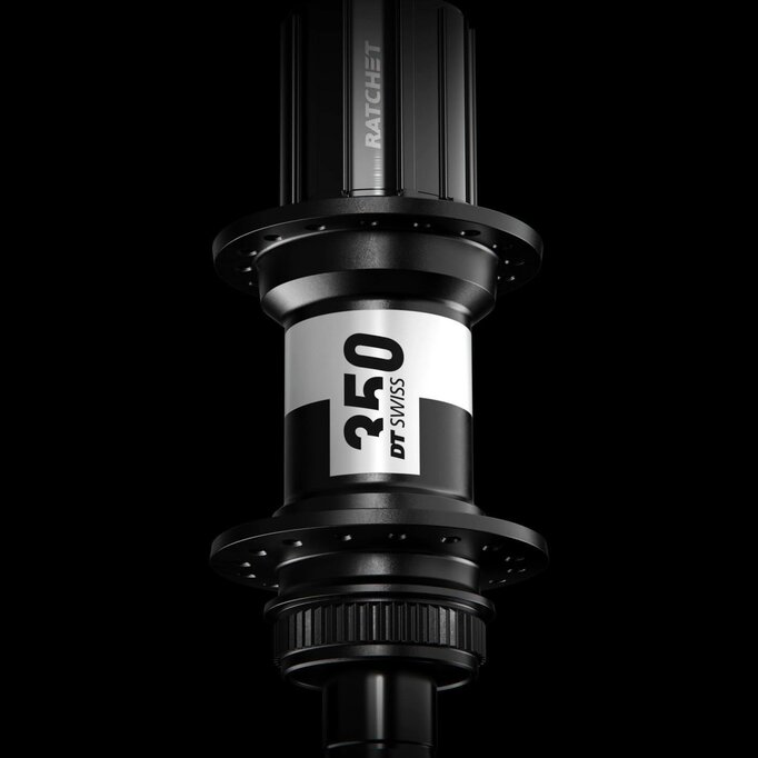 350 ROAD - Our dependable road hub | DT Swiss